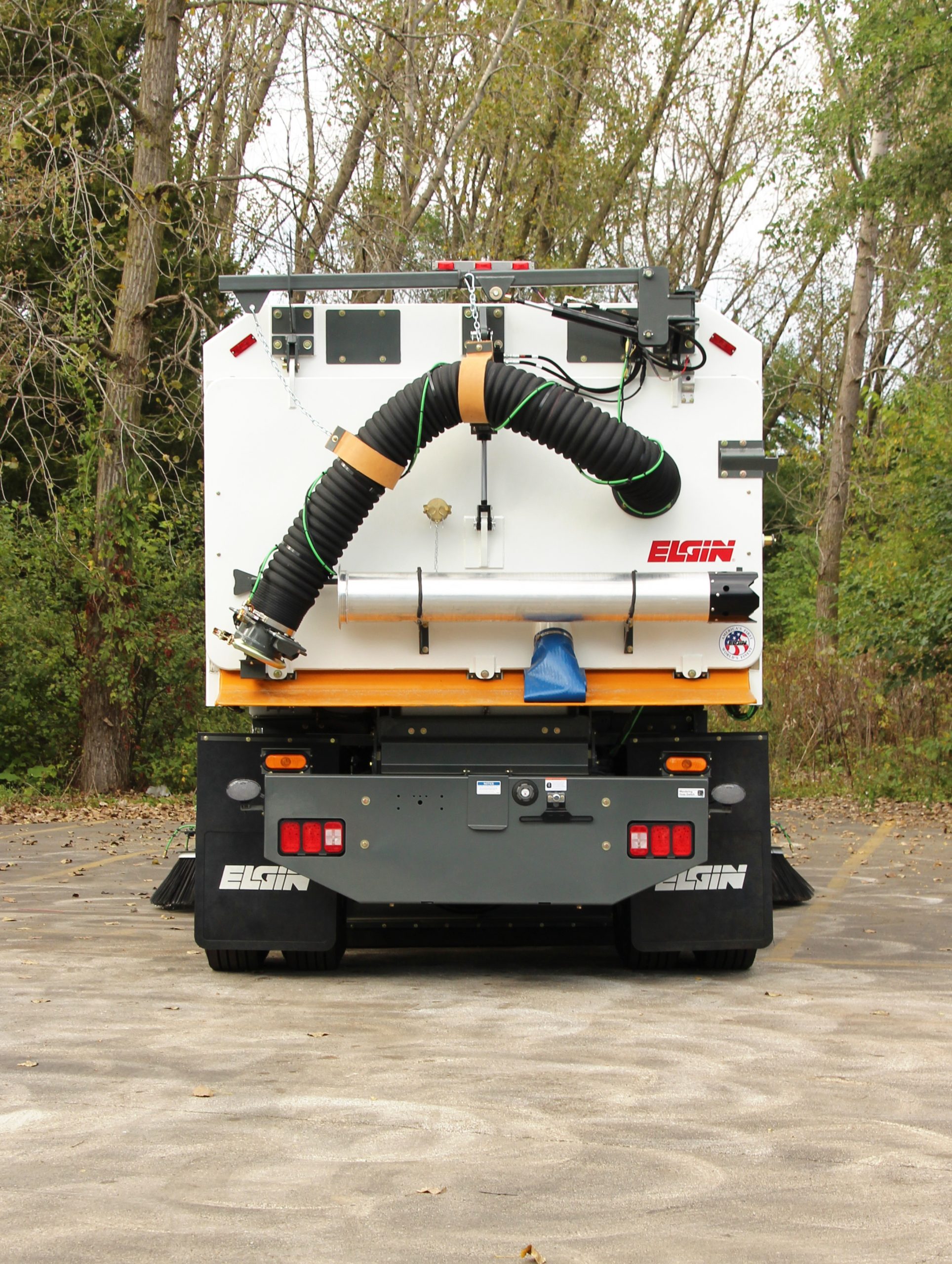 Elgin Crosswind1 - Standard Equipment